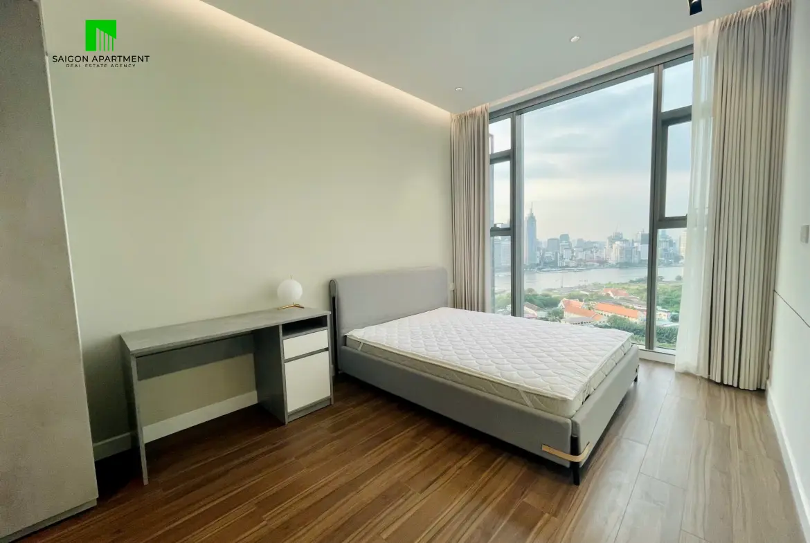 Modern high floor 3 bedroom apartment for rent in District 2