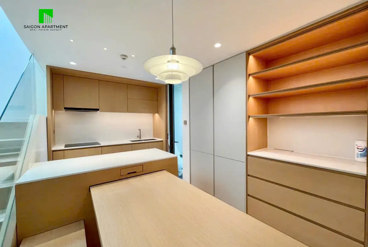 Nice 2 bedroom apartment with rooftop terrace in District 2