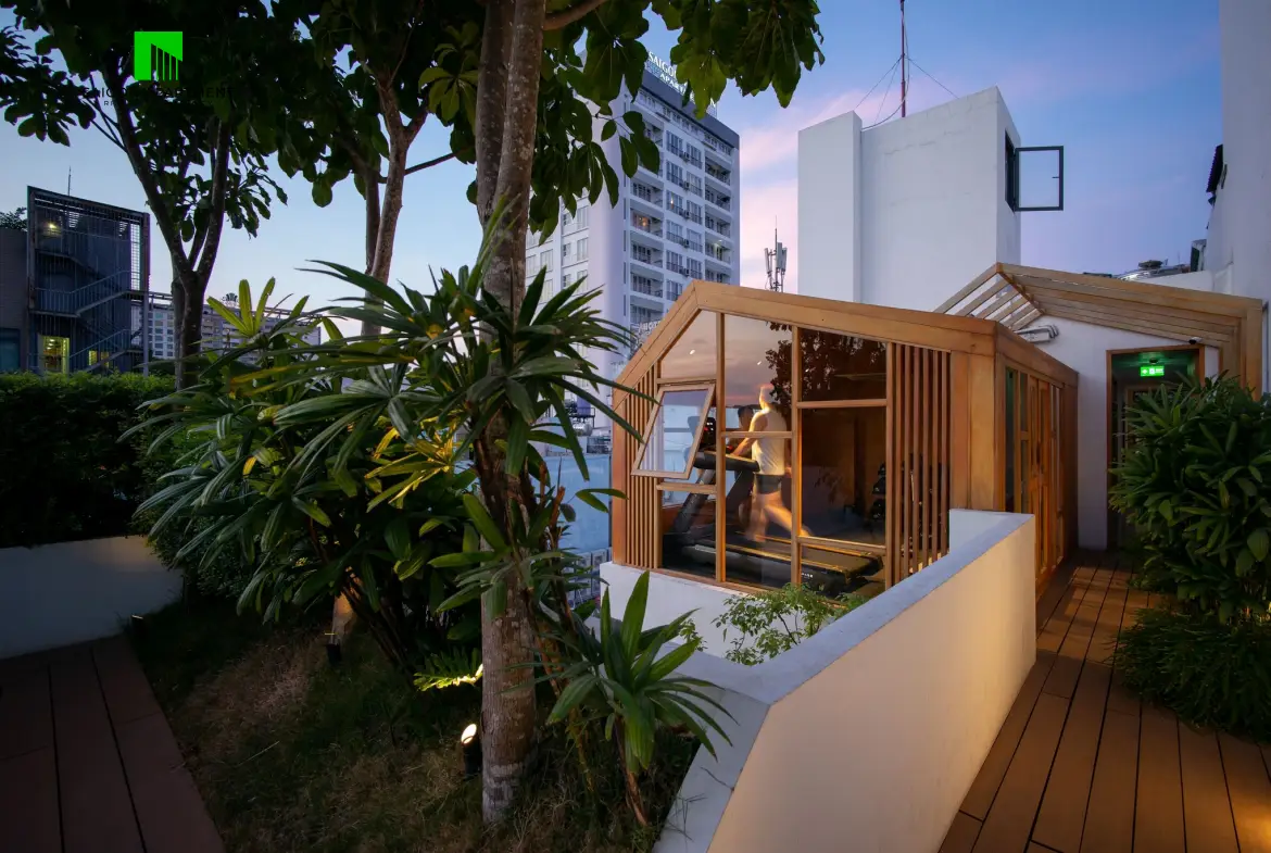 Subtle design serviced studio with rooftop garden in Dist 3